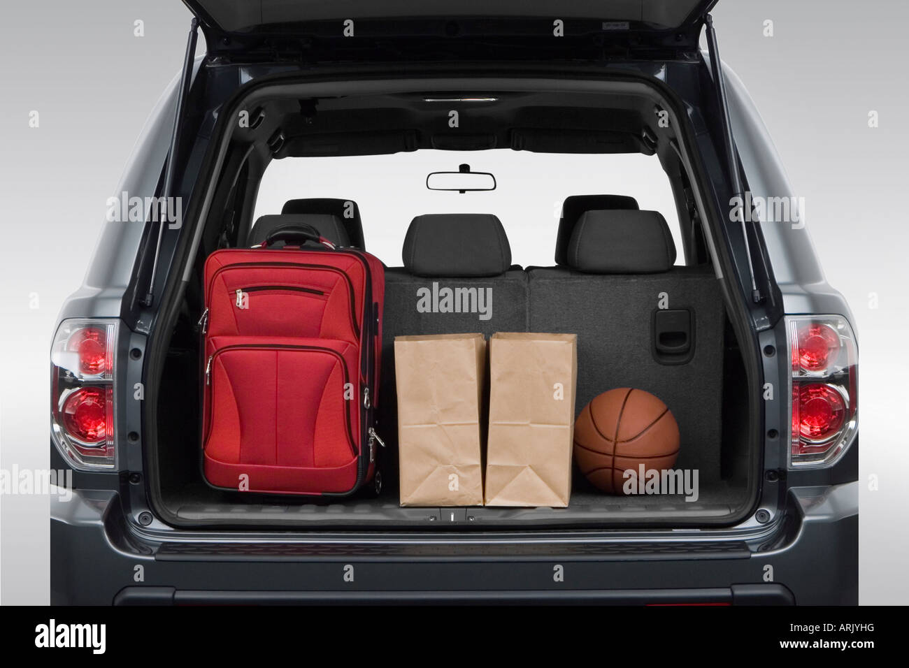 Honda pilot trunk hi-res stock photography and images - Alamy
