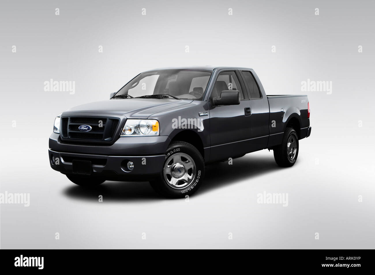 2008 Ford F150 in Gray - Front angle view Stock Photo - Alamy