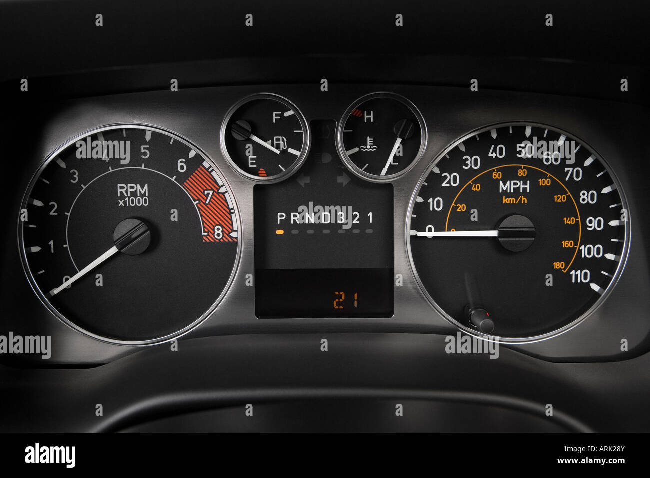 2008 Hummer H3 x in Red - Speedometer/tachometer Stock Photo - Alamy