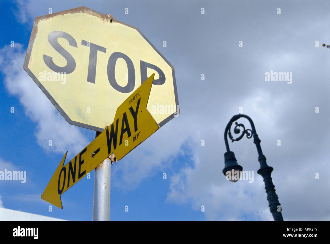 One way road hi-res stock photography and images - Alamy