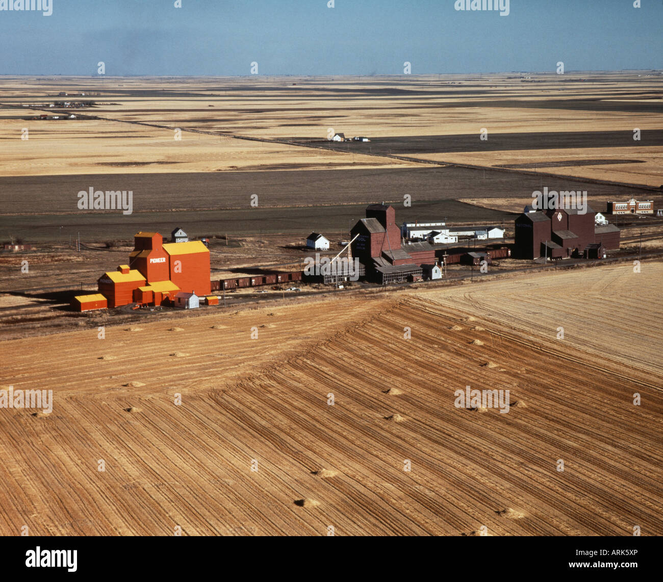 A freight train in saskatchewan hi-res stock photography and images - Alamy