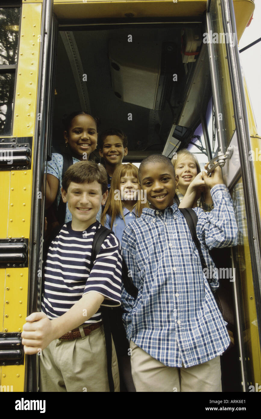 Children exiting school bus hi-res stock photography and images - Alamy