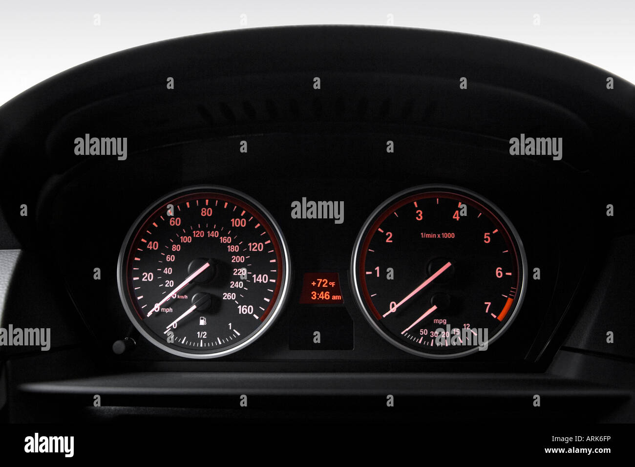 2008 BMW 5-series 550i in Gray - Speedometer/tachometer Stock Photo - Alamy