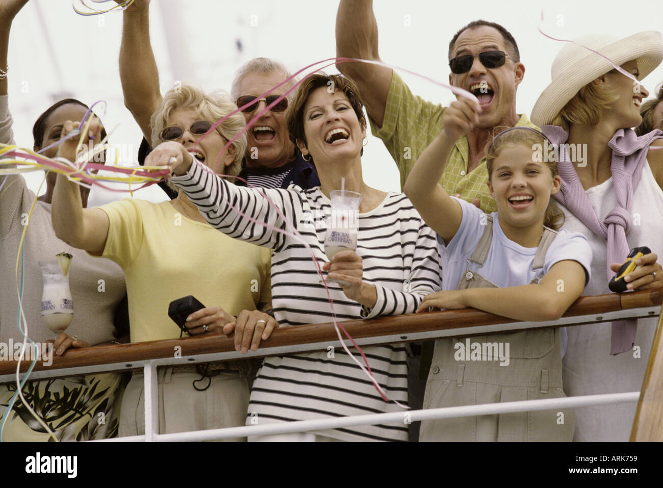 People waving to passengers cruise ship hi-res stock photography and ...