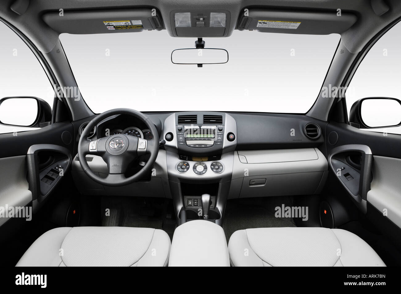 2008 Toyota RAV4 Limited in Silver - Dashboard, center console, gear ...