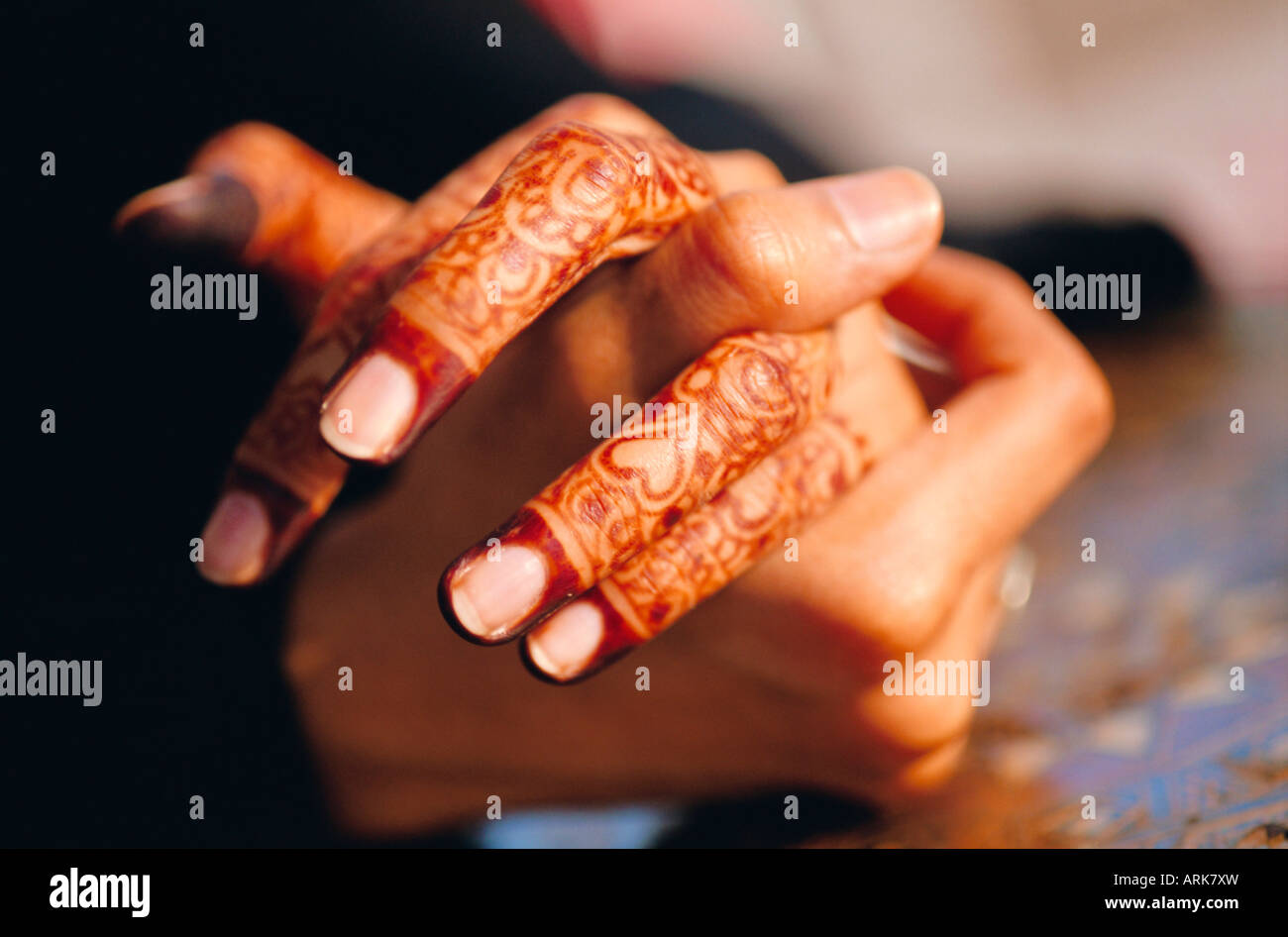 Arab henna hi-res stock photography and images - Alamy