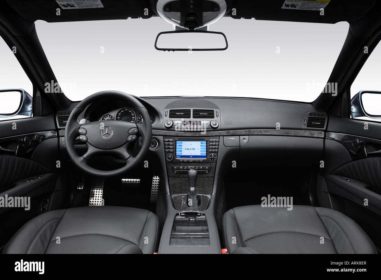 2008 Mercedes-Benz E-Class E63 AMG in Gray - Dashboard, center console ...