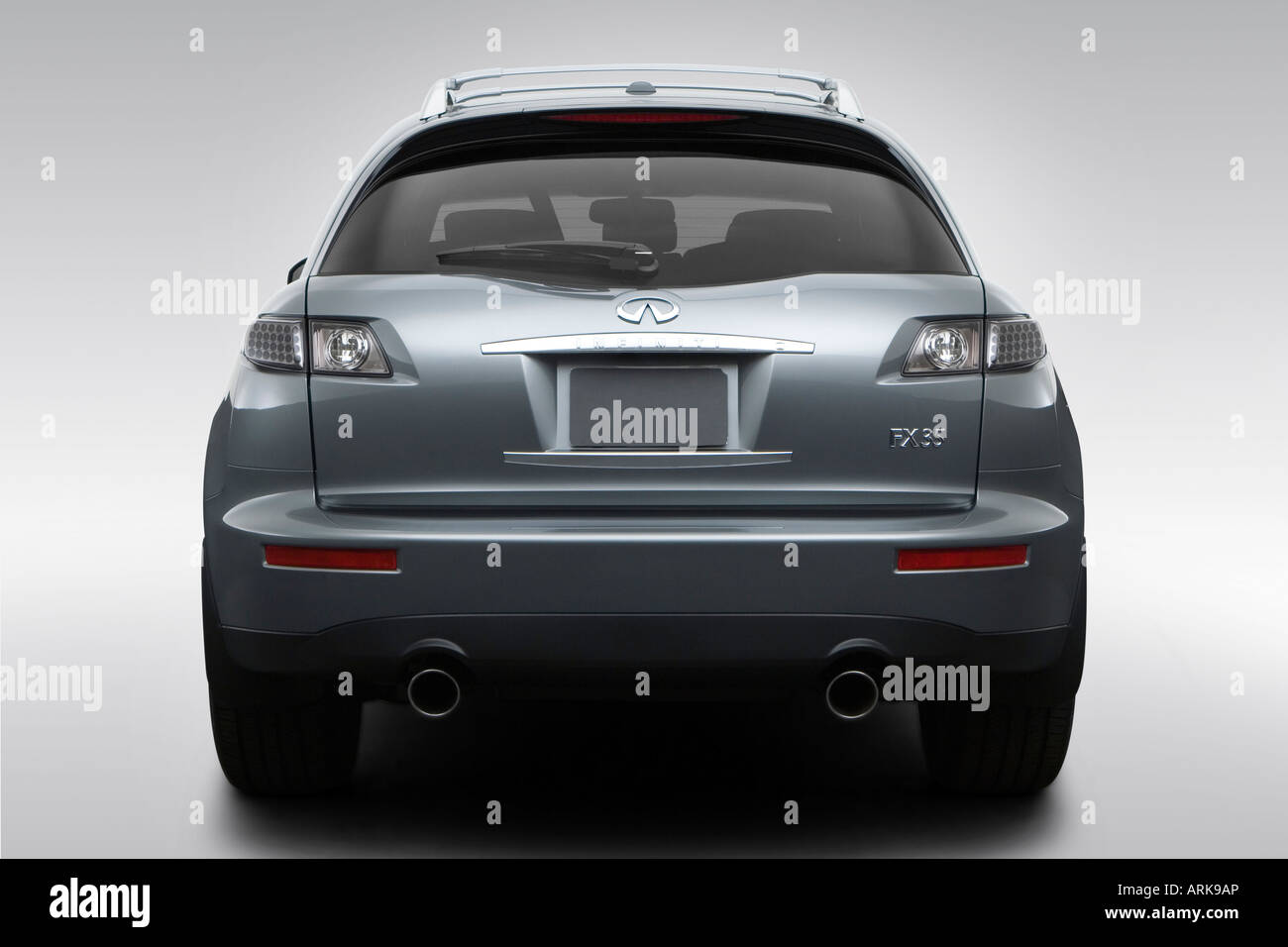 Infiniti fx35 hi-res stock photography and images - Alamy