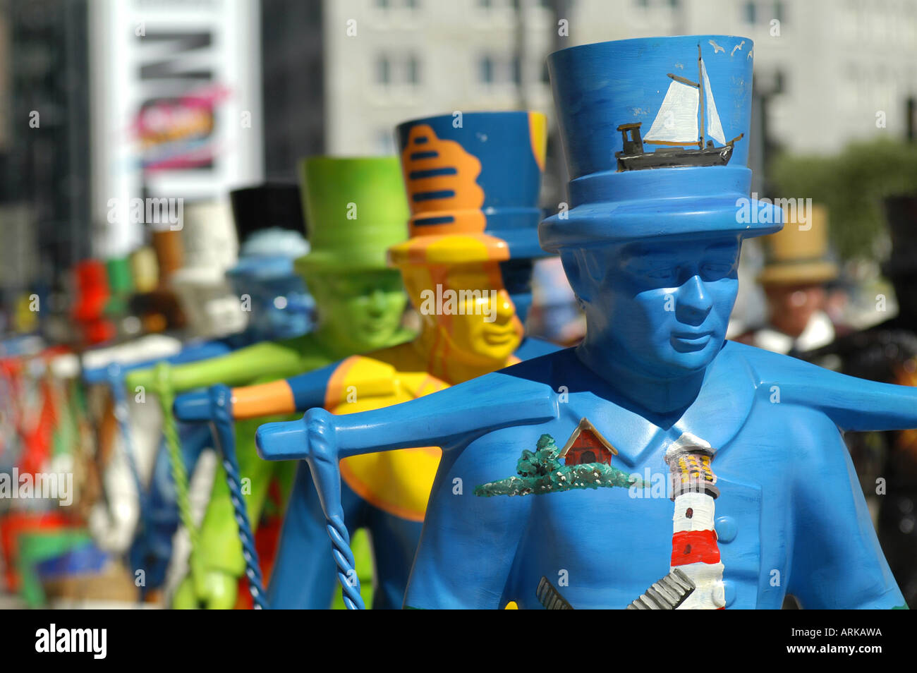 Attraction for tourists: the colorful symbols of Hamburg - the "Hans ...