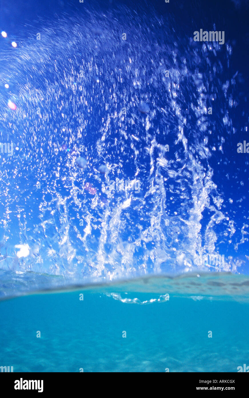 Water splash vertically hi-res stock photography and images - Alamy