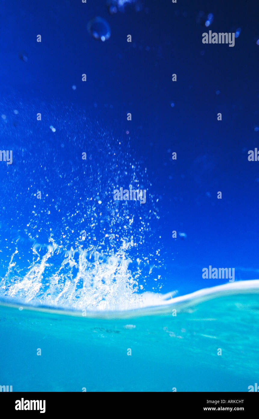 Water splash vertically hi-res stock photography and images - Alamy