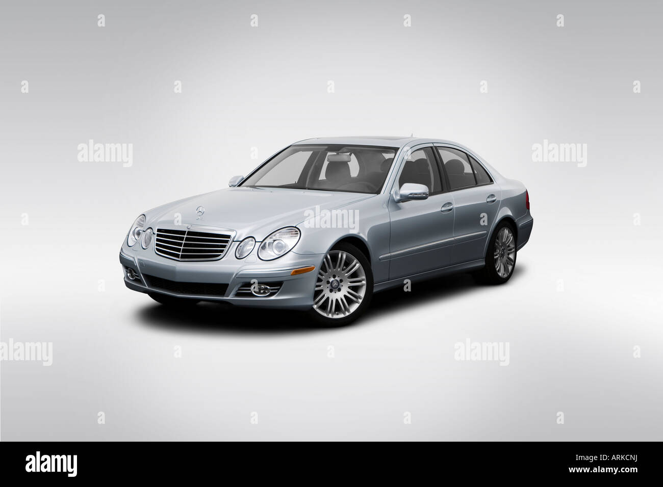 2008 mercedes benz e class e550 in hi-res stock photography and images ...