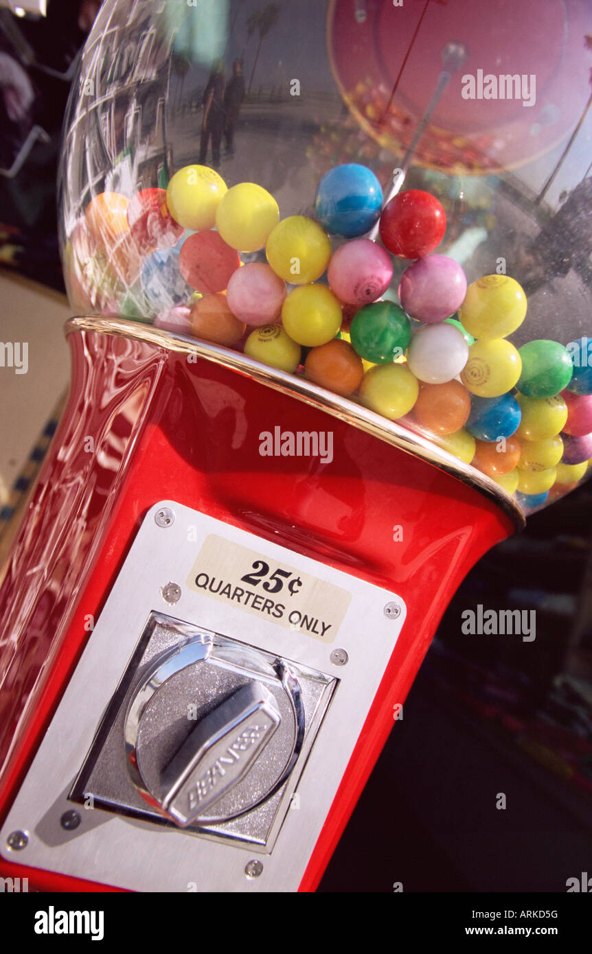 Gum bell, 25 cent machine, Venice, Los Angeles, California, USA, North ...