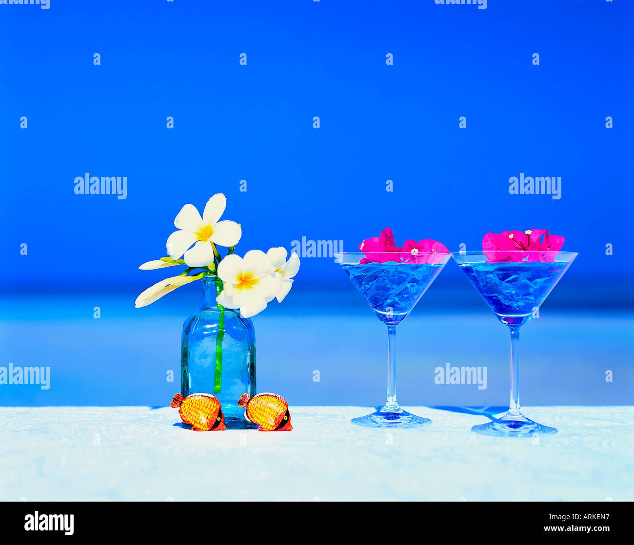Cool cocktails by the beach Stock Photo - Alamy