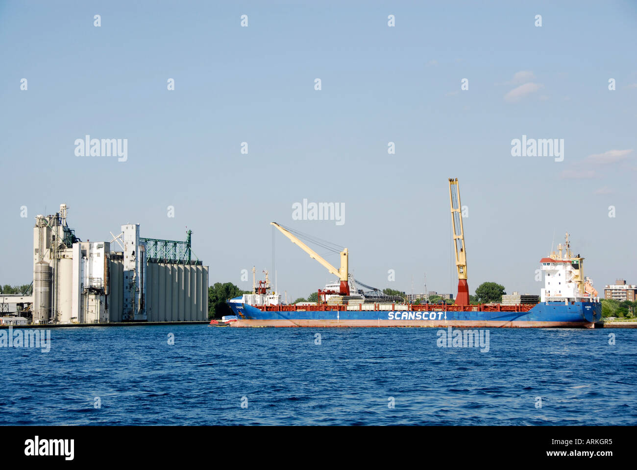 International ship off loads cargo at Sarnia Ontario Canada Stock Photo ...