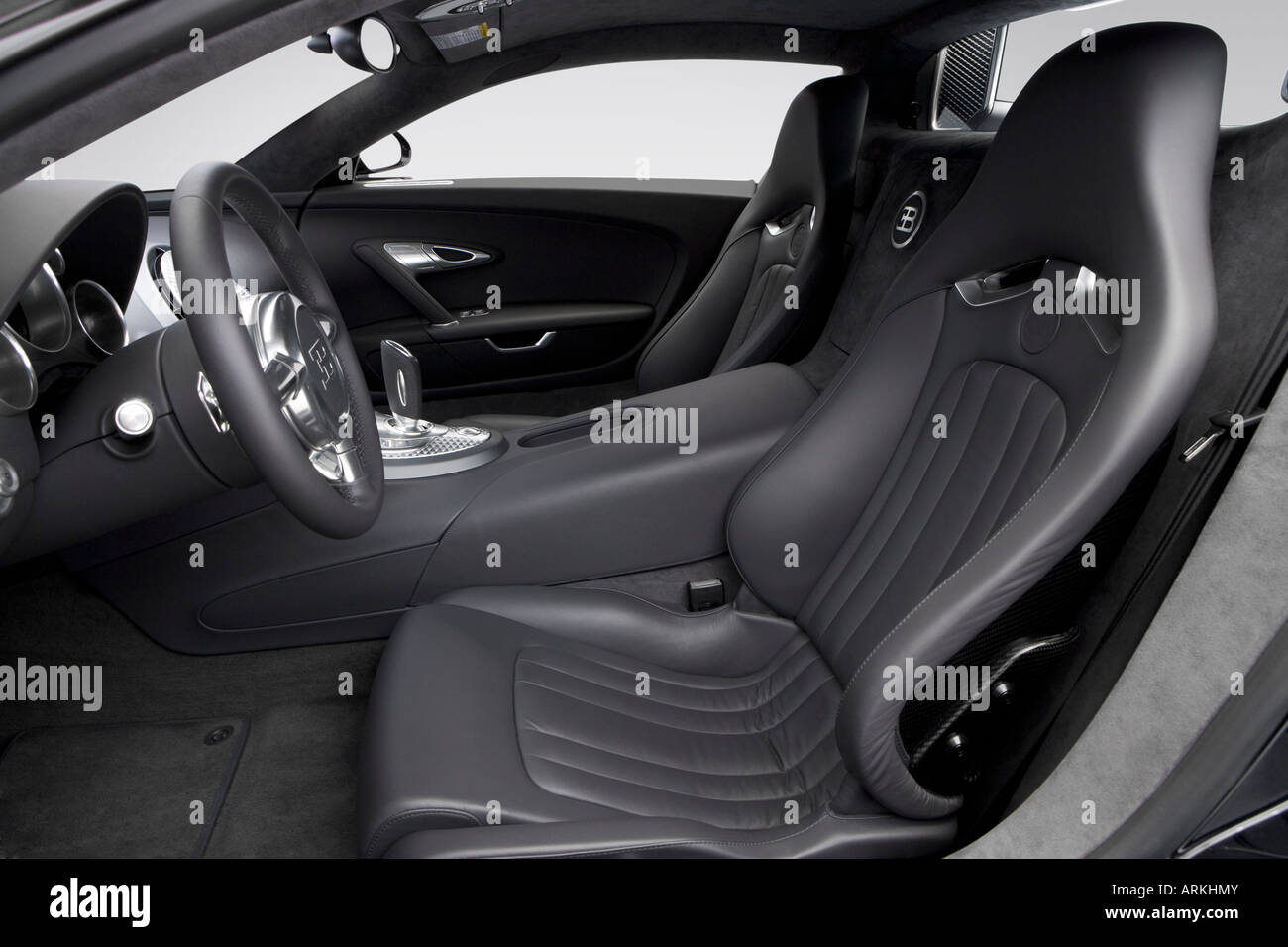 2008 Bugatti Veyron 16.4 in Black - Front seats Stock Photo - Alamy