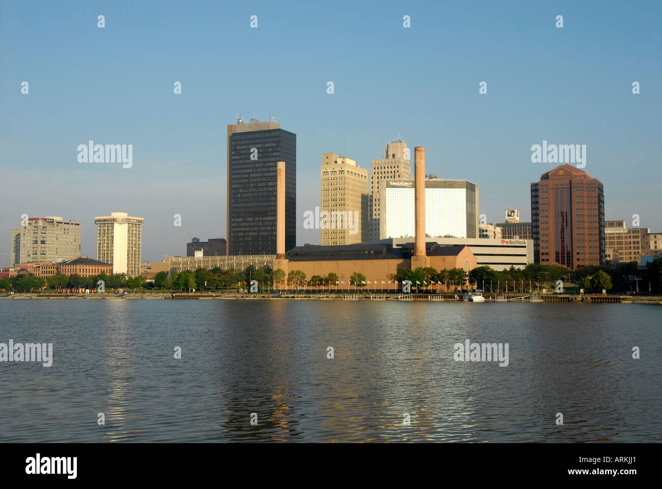 Downtown skyline maumee river toledo hi-res stock photography and ...