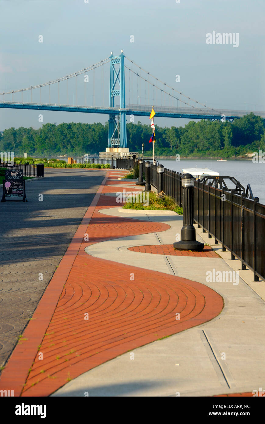 Wayne bridge hi-res stock photography and images - Alamy