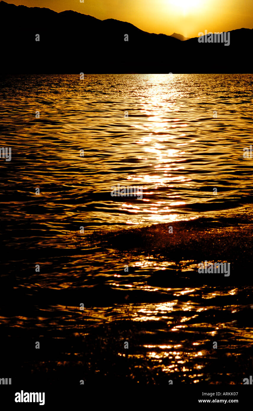 Sundrenched mountains hi-res stock photography and images - Alamy