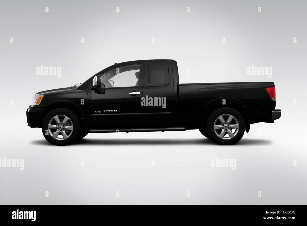 Black nissan truck hi-res stock photography and images - Alamy