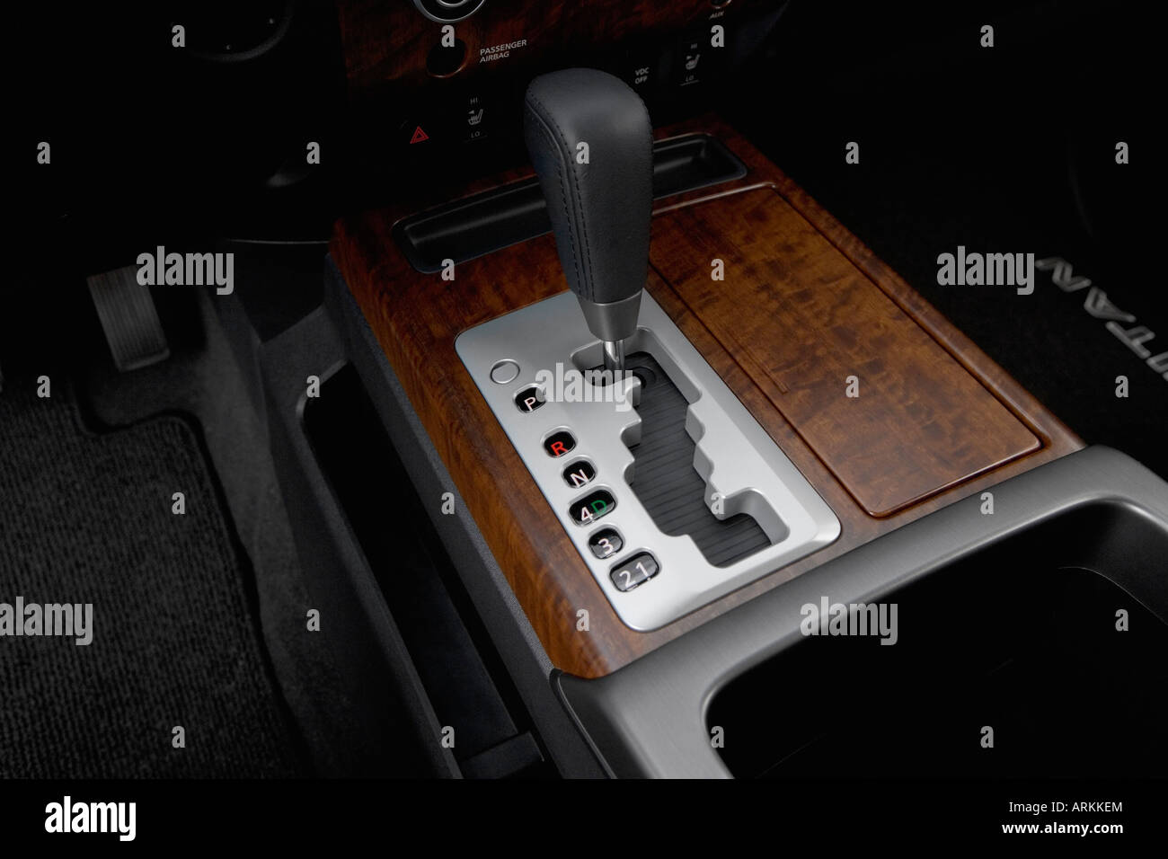 Black nissan truck hi-res stock photography and images - Alamy