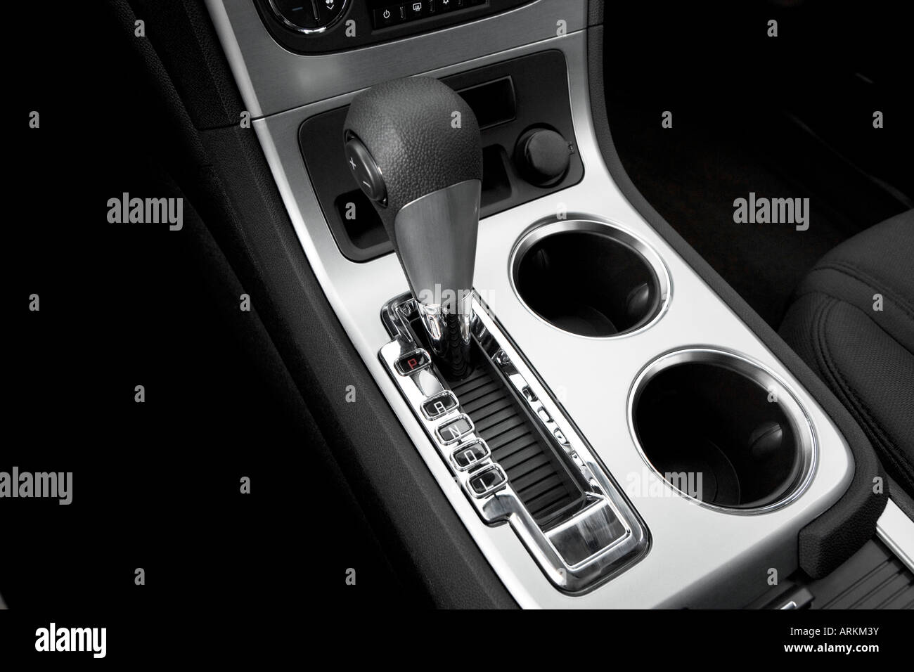 2008 GMC Acadia SLE in Black - Gear shifter/center console Stock Photo ...