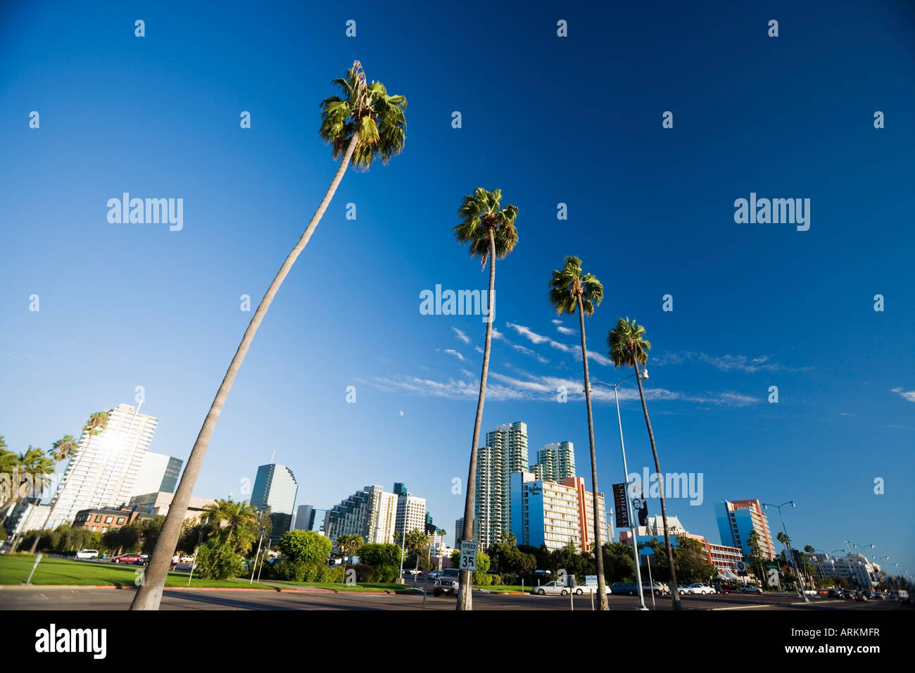 Harbour drive hi-res stock photography and images - Alamy