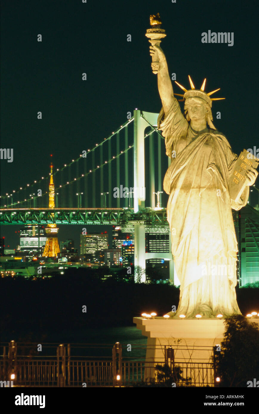 Odaiba harbour, Rainbow Bridge, Tokyo, Japan Stock Photo - Alamy