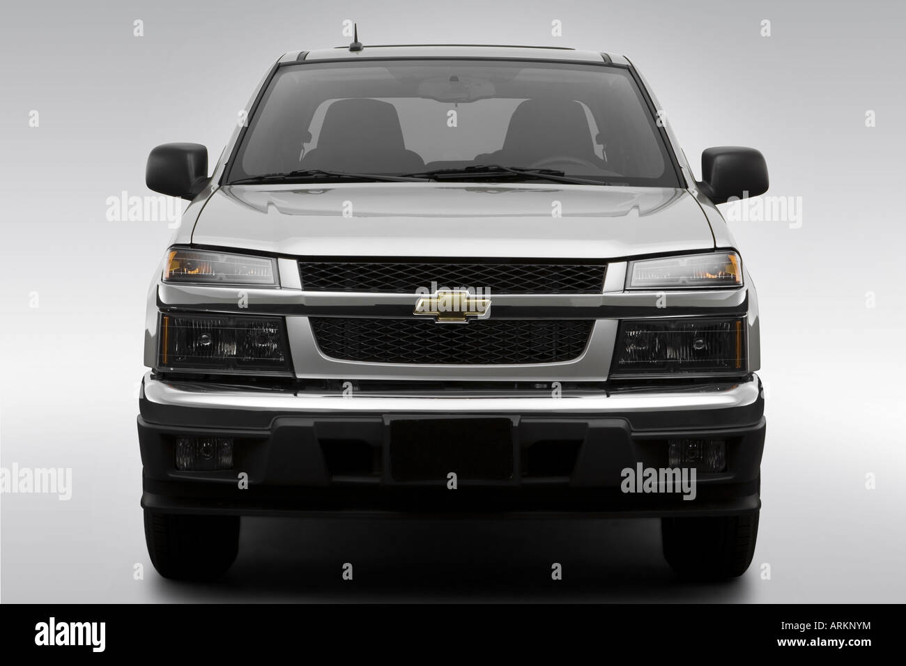 2008 Chevrolet Colorado LT in Silver - Low/Wide Front Stock Photo - Alamy