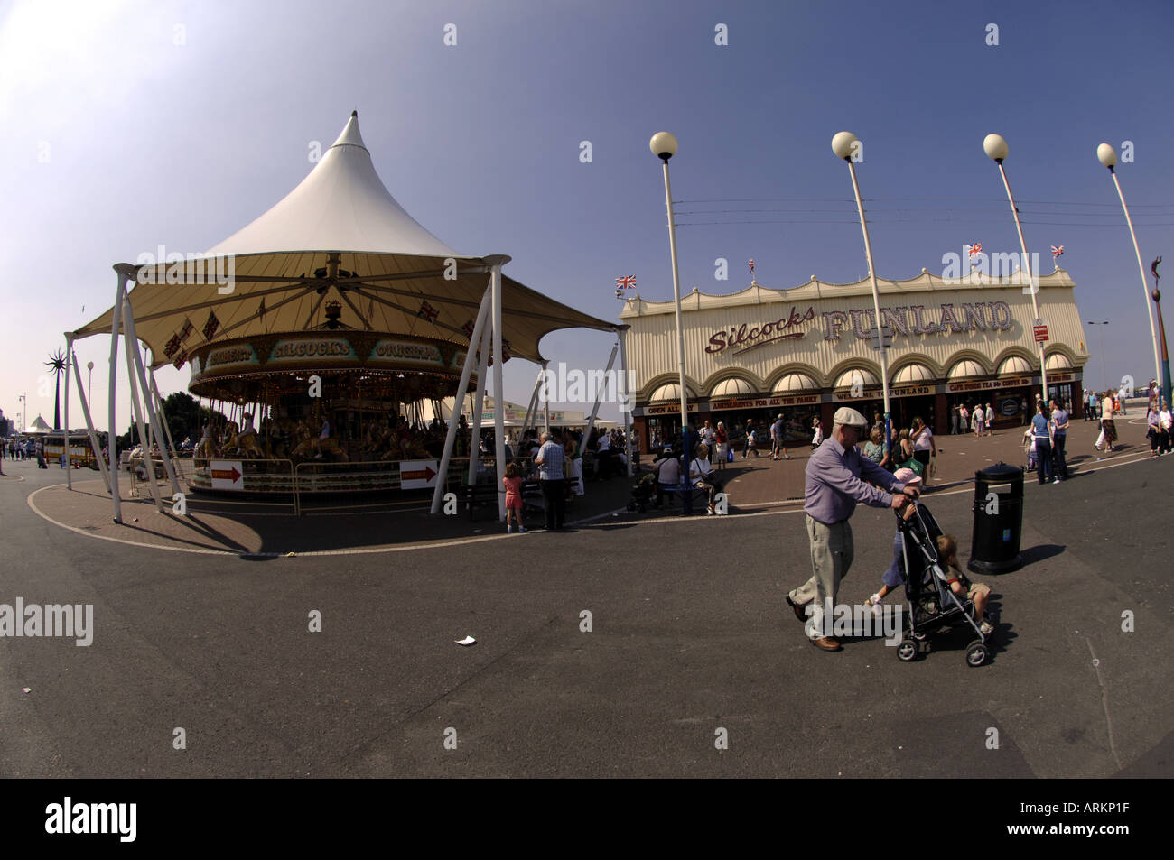Southport funland arcade hi-res stock photography and images - Alamy