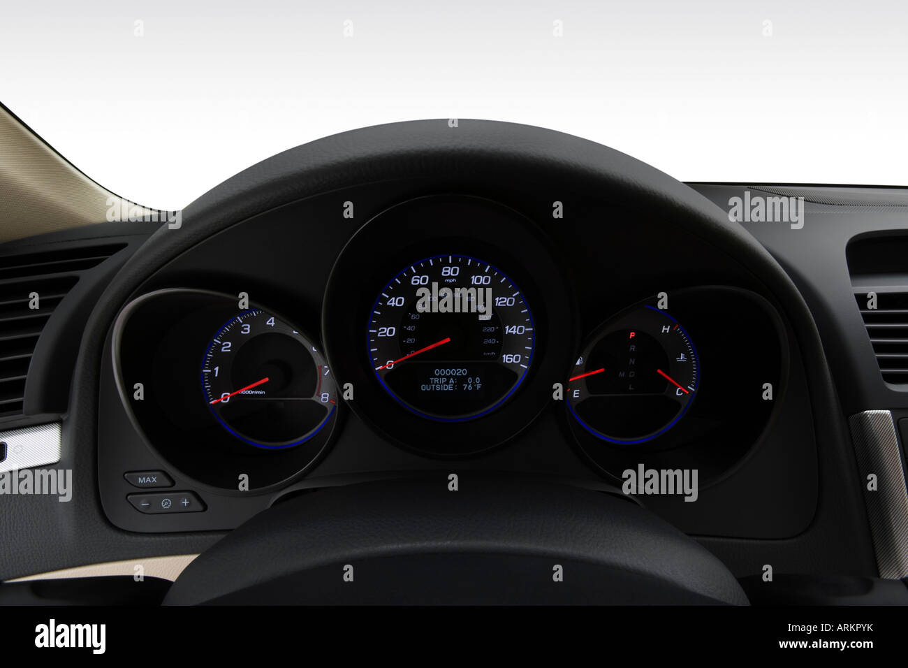 2008 Acura TL in White - Speedometer/tachometer Stock Photo - Alamy