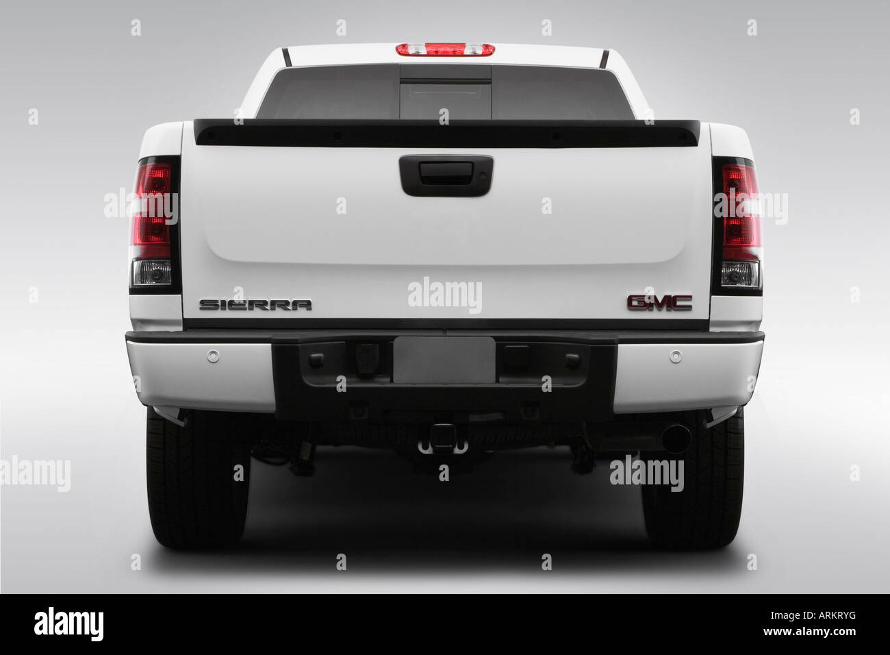 2007 GMC Sierra 1500 Denali in White - Low/Wide Rear Stock Photo - Alamy