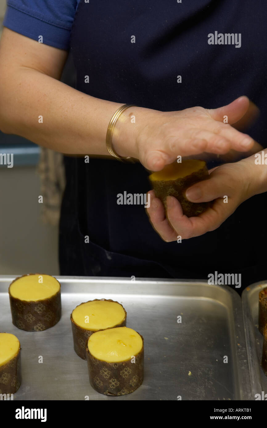 Lady baker hi-res stock photography and images - Alamy