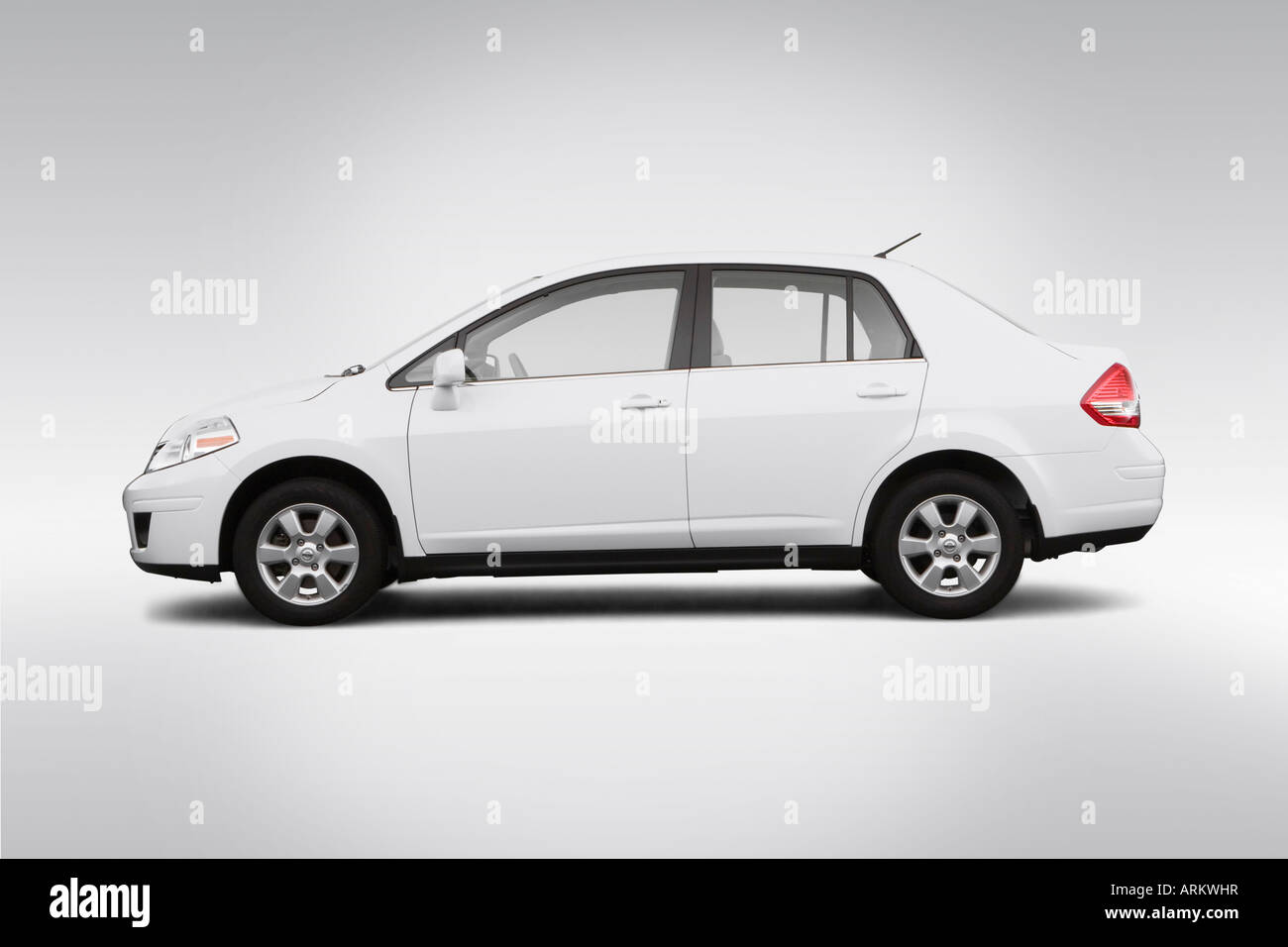 Nissan versa 2008 hi-res stock photography and images - Alamy