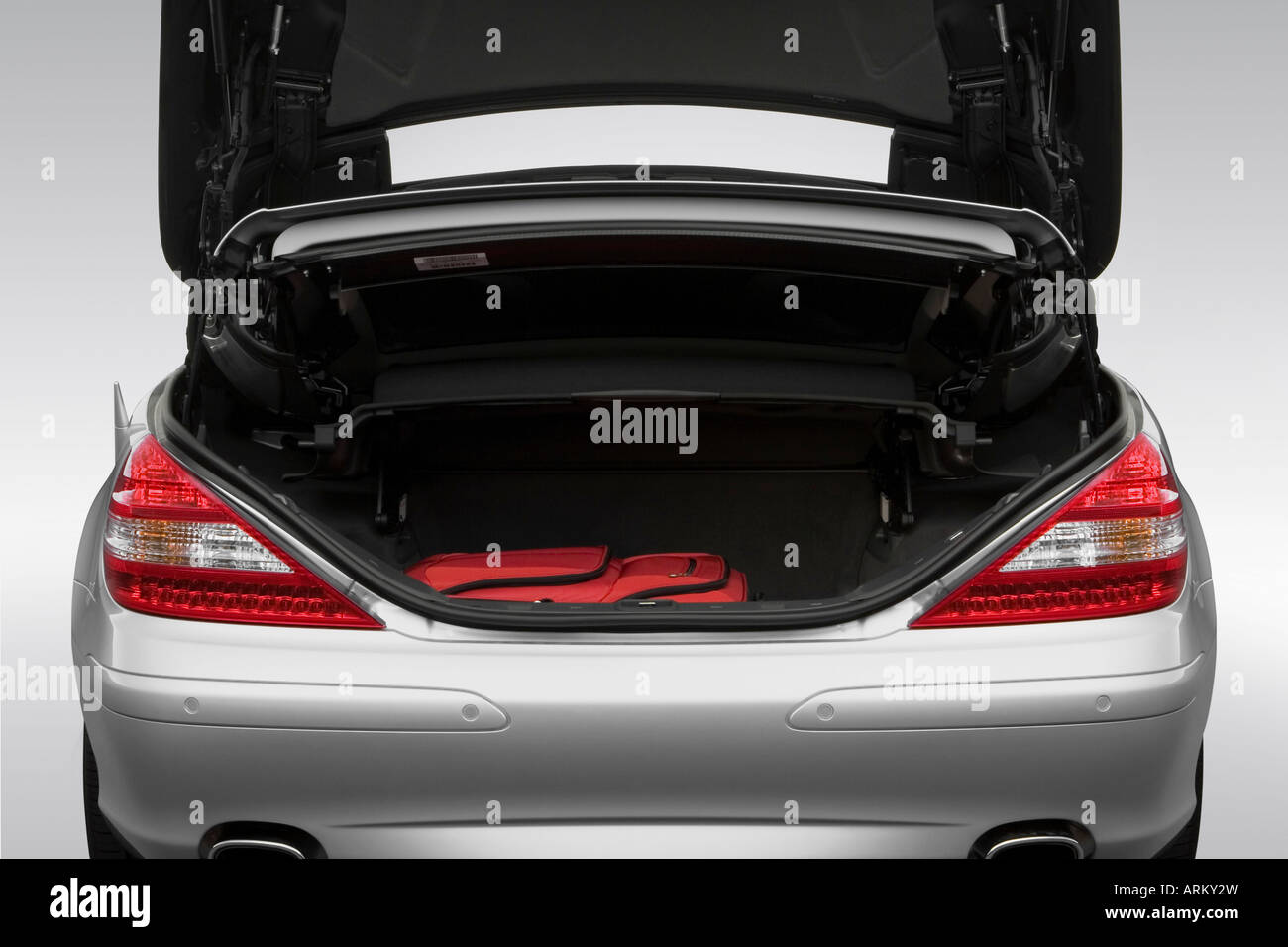 2008 Mercedes-Benz SL550 in Silver - Trunk Props Stock Photo - Alamy