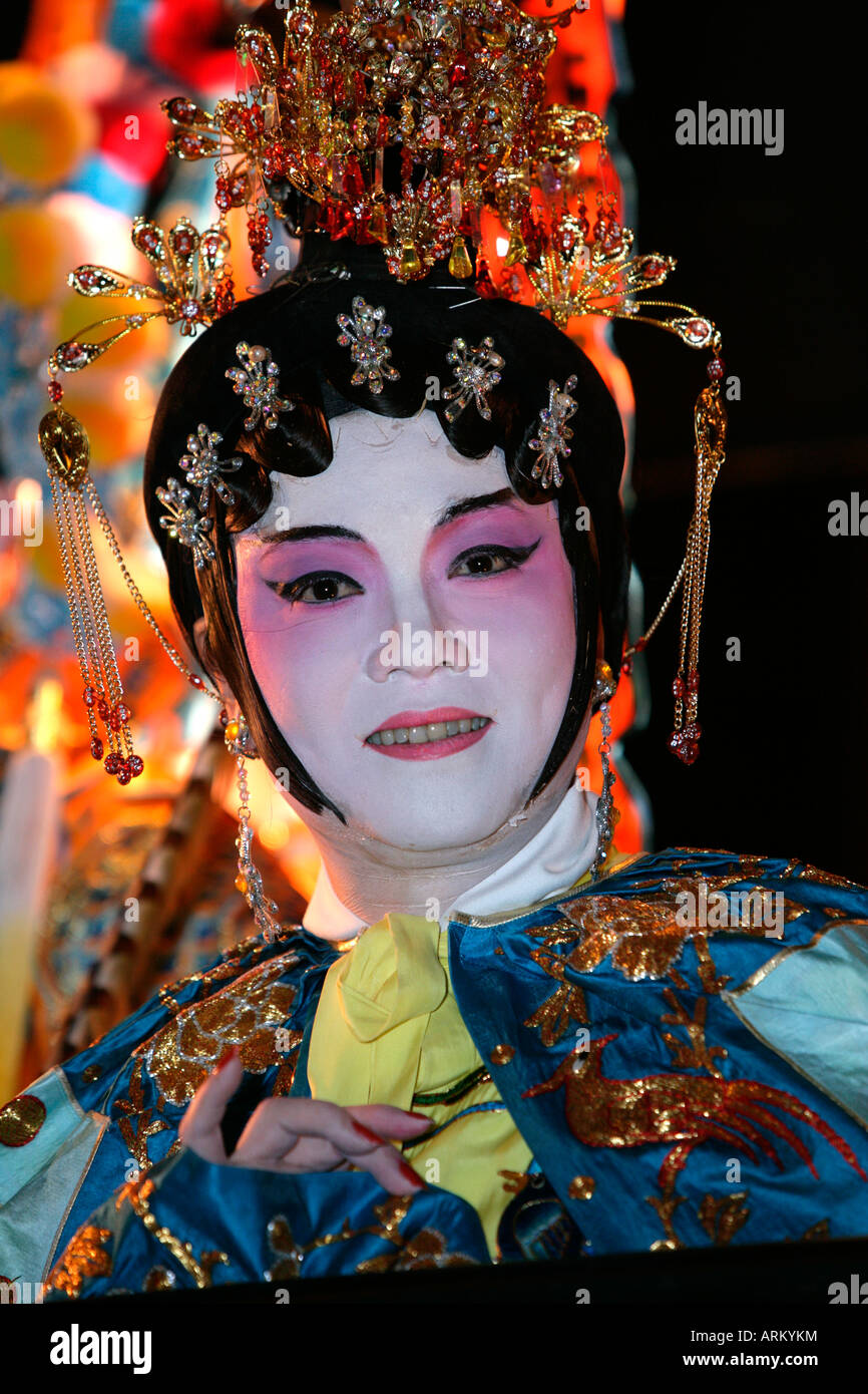Portrait of beijing opera hi-res stock photography and images - Alamy