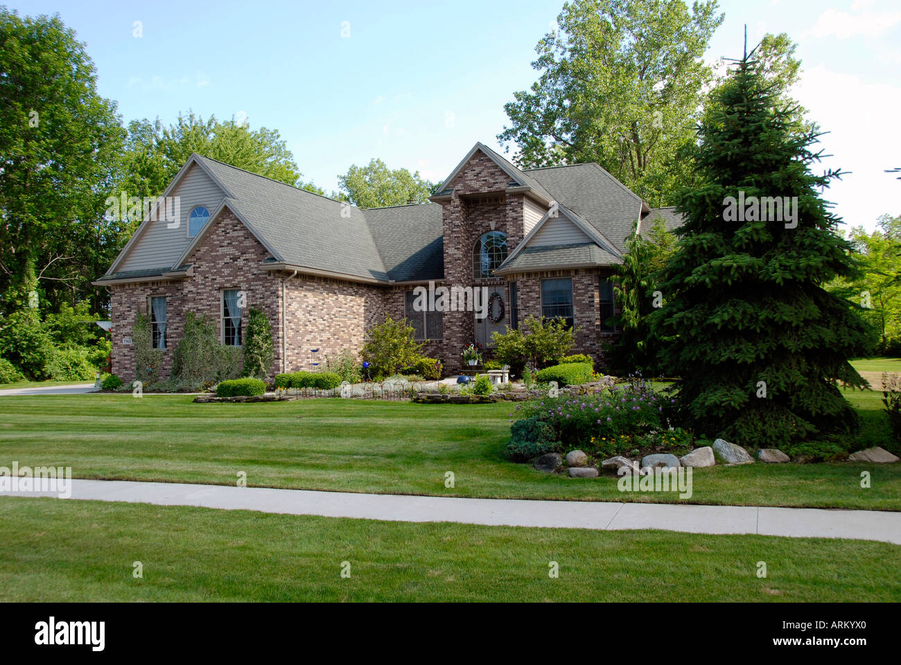 Up scale residential home Stock Photo - Alamy