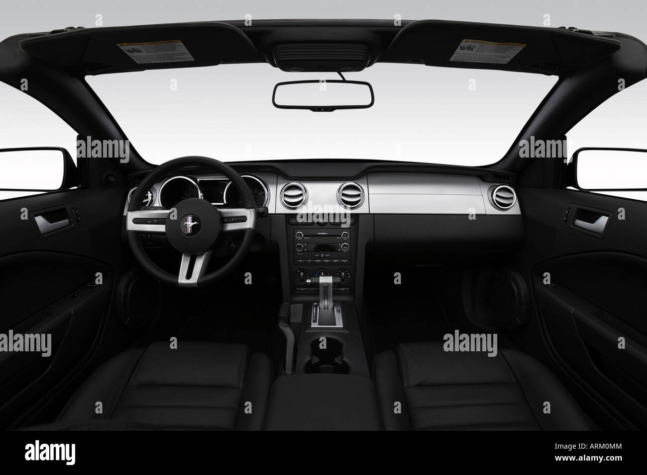 2008 Ford Mustang GT Premium in Blue - Dashboard, center console, gear ...