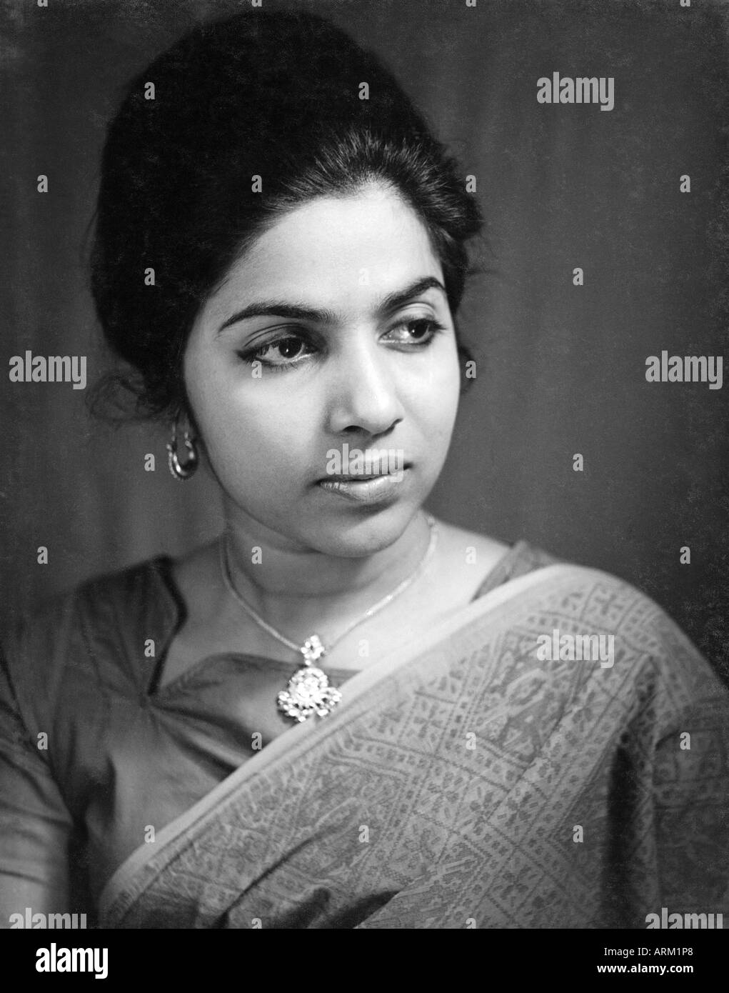 VRB101426 Portrait profile of Indian Christian lady India 1940s Stock ...