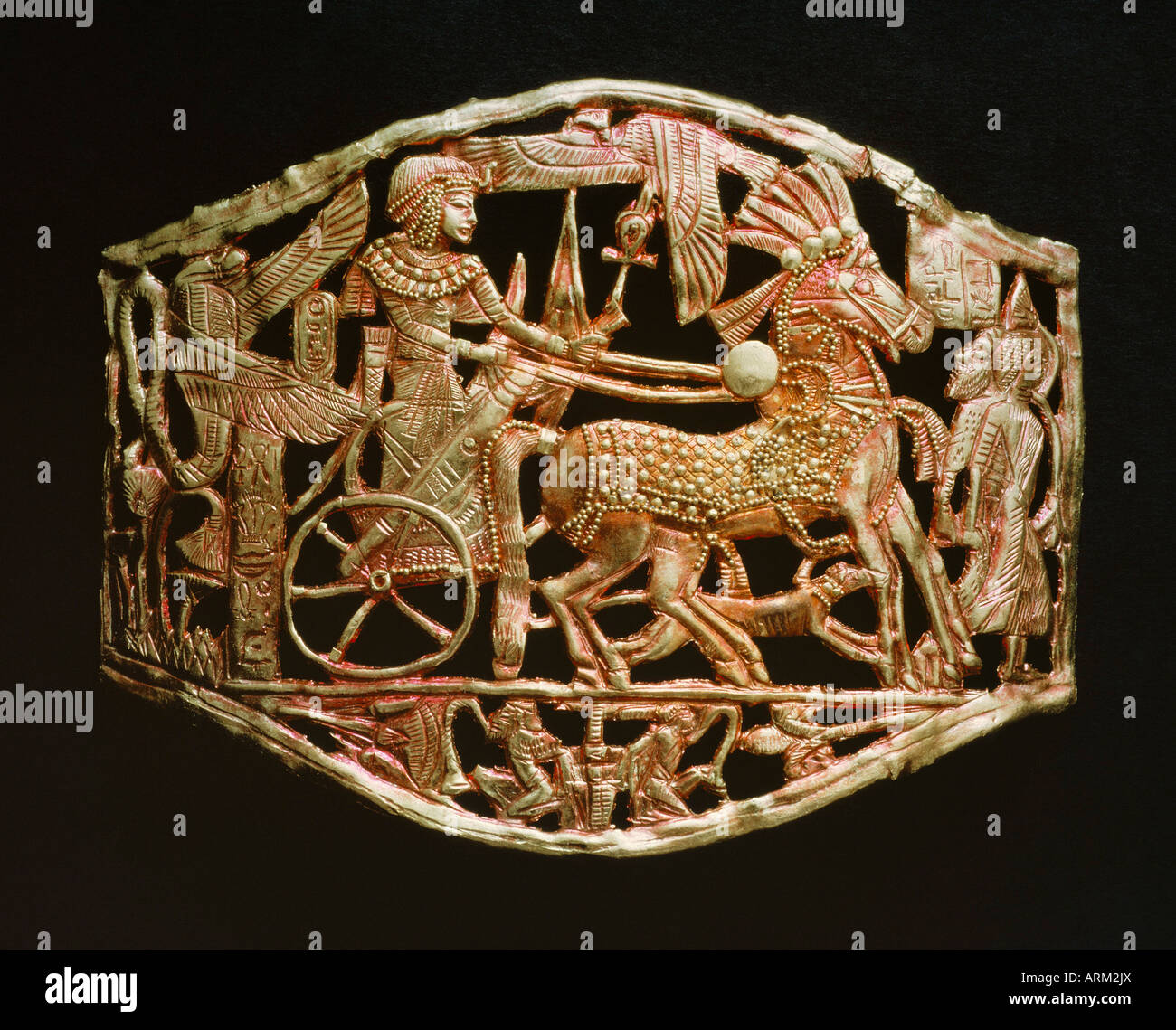 Tutankhamun chariot hi-res stock photography and images - Alamy