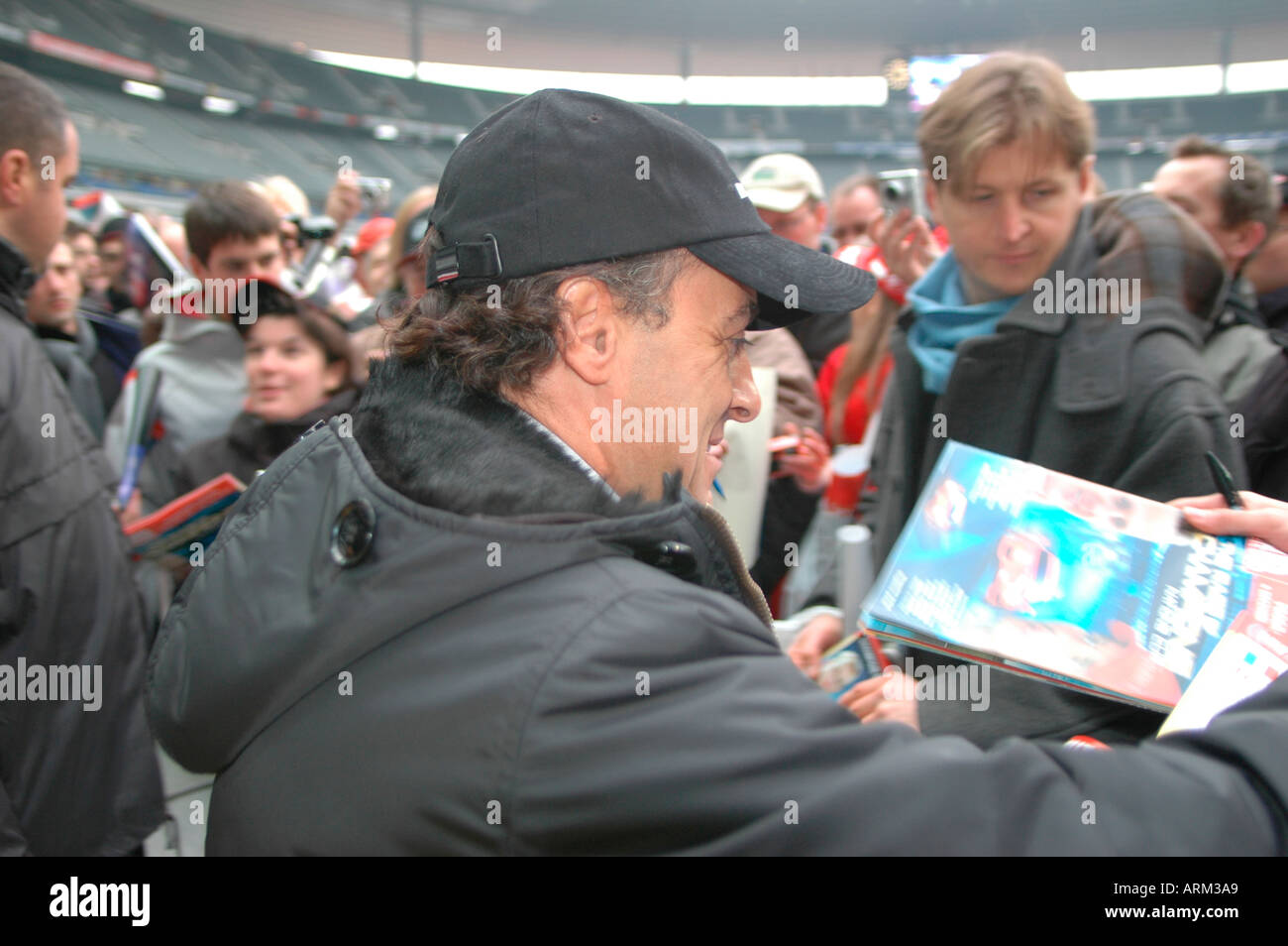 Jean alesi 2004 hi-res stock photography and images - Alamy