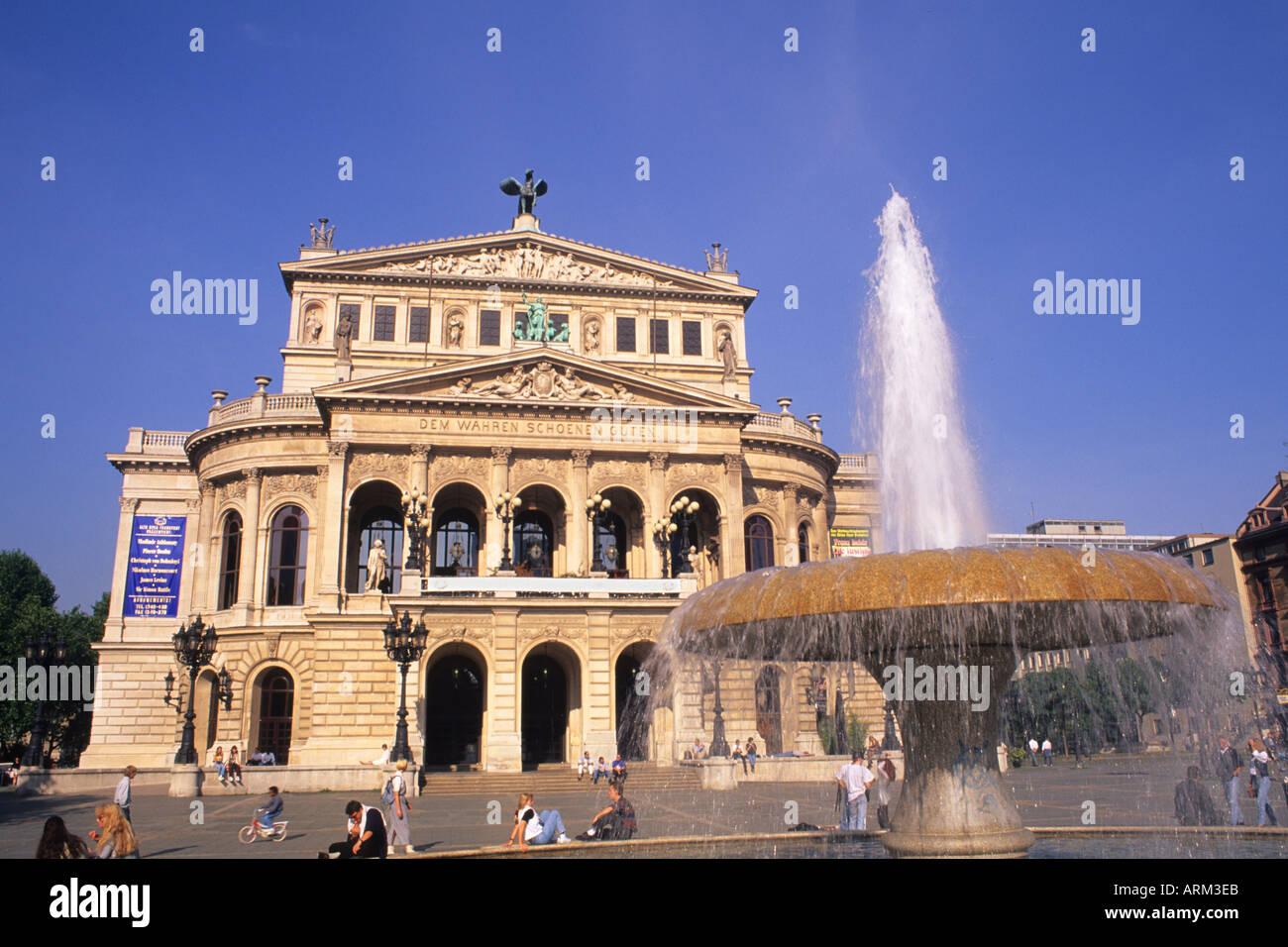 Opera platz hi-res stock photography and images - Alamy