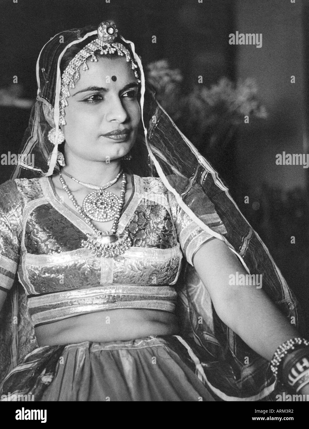 1940s indian women 1940 hi-res stock photography and images - Alamy
