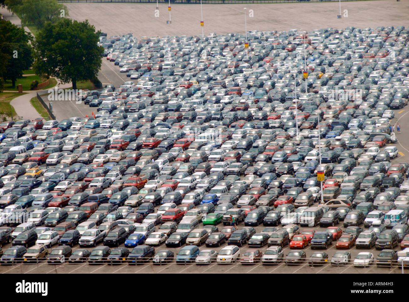 Parking lot with many cars parking Stock Photo - Alamy