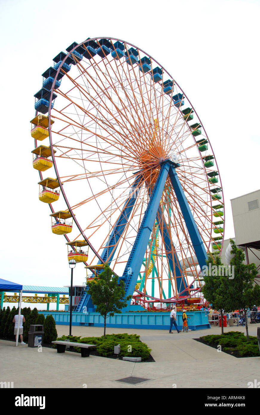 Giant Ferris Wheel at Cedar Point Amusement Park at Sandusky Ohio OH ...