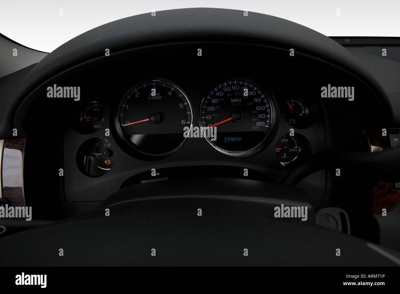 2008 GMC Yukon Denali in Gray - Speedometer/tachometer Stock Photo - Alamy