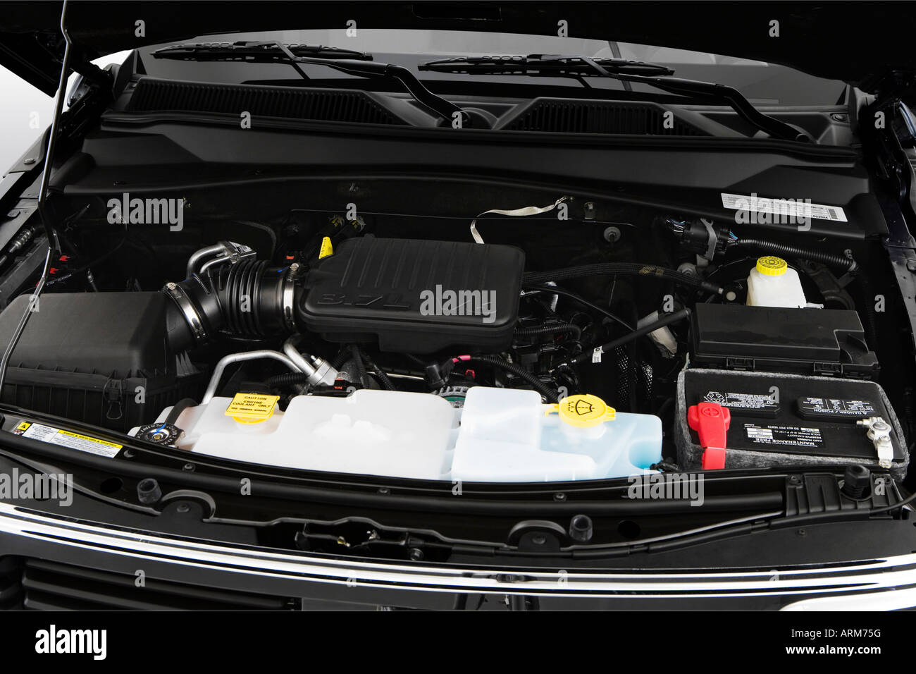 2008 Dodge Nitro SXT in Blue - Engine Stock Photo - Alamy