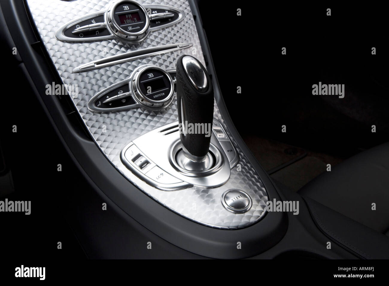 2008 Bugatti Veyron 16.4 in Black - Gear shifter/center console Stock ...