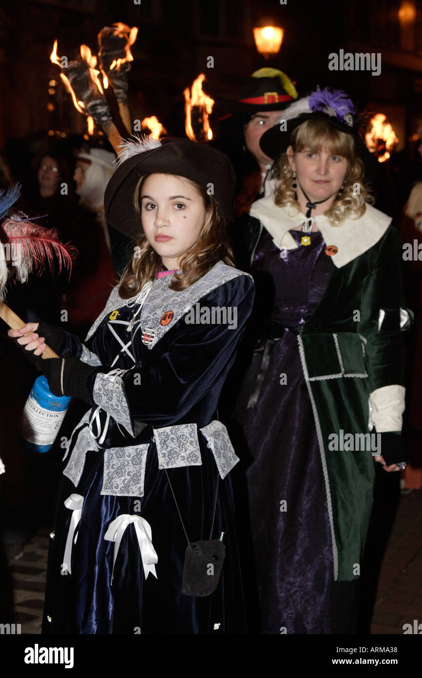 LEWES BONFIRE NIGHT COOL PROCESSION UK FASHION COSTUMES HISTORY FUN ...