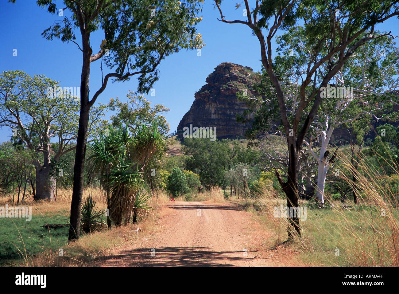 Unmade road hi-res stock photography and images - Alamy